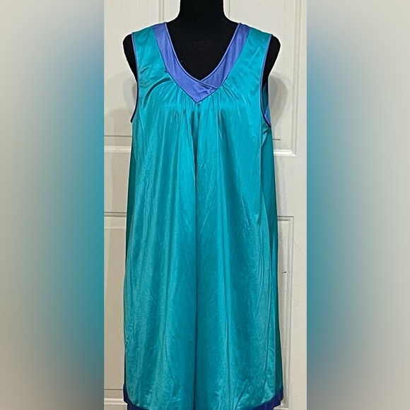 Intimates & Sleepwear | Vintage 8s Lorraine Blue Teal Vneck Nightgown ...